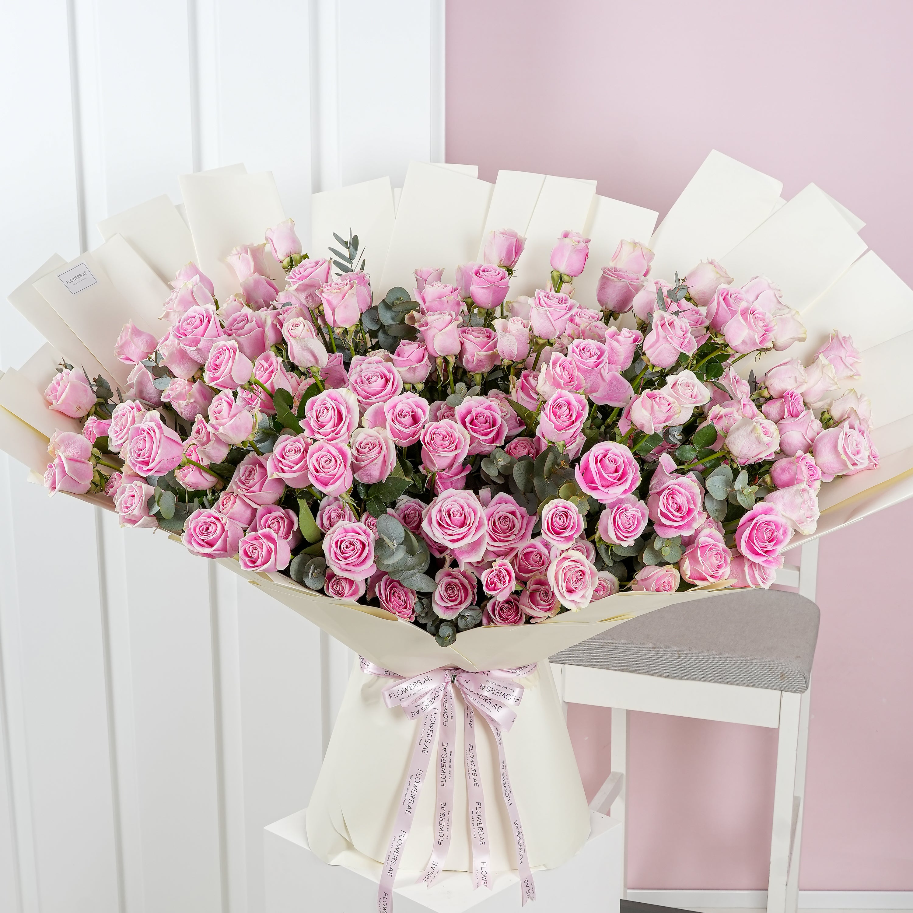 200 Pink Roses - Free Same-Day Delivery to all Emirates - Flowers.ae
