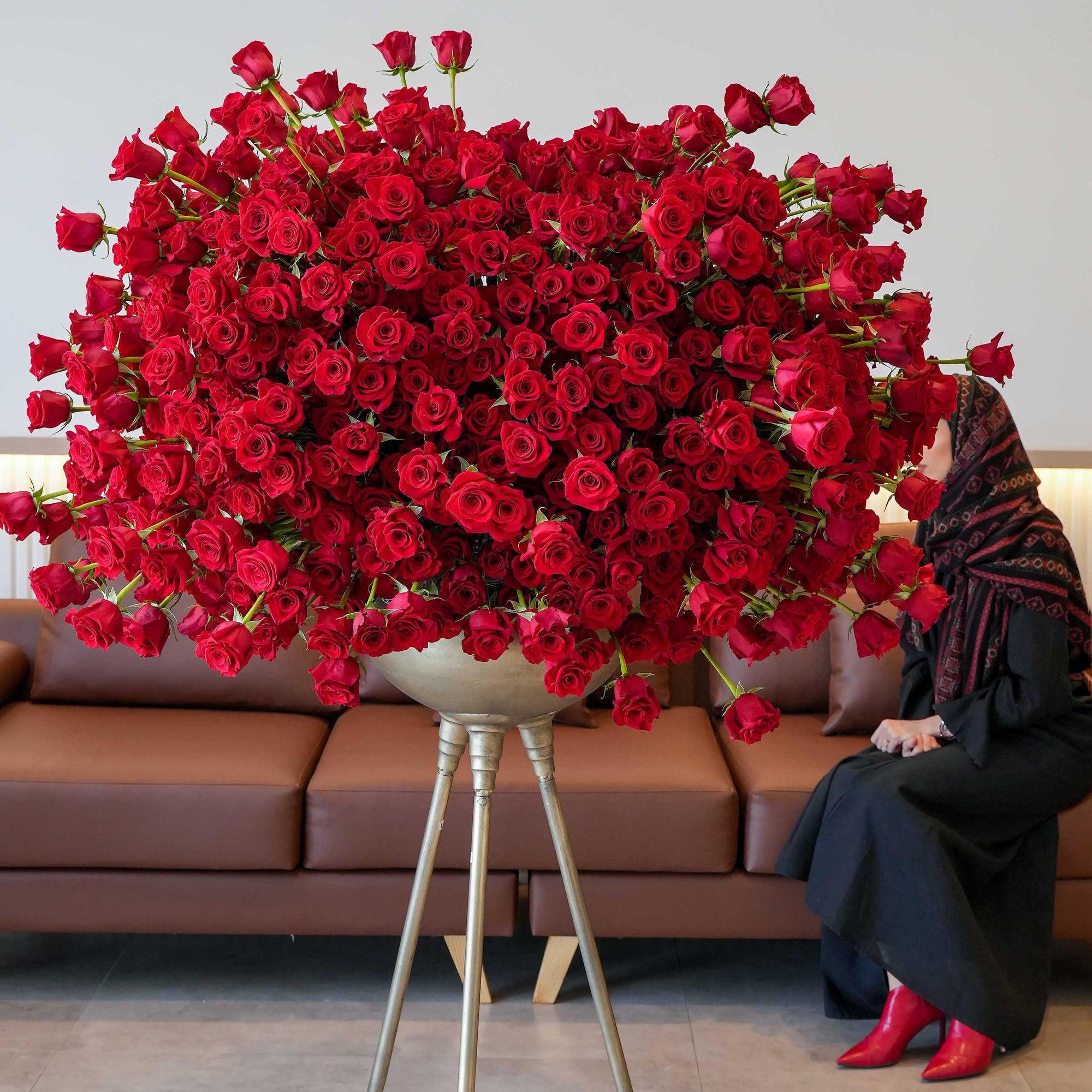 999 Red Roses - Stand | Free Same-Day Delivery to all Emirates - Flowers.ae