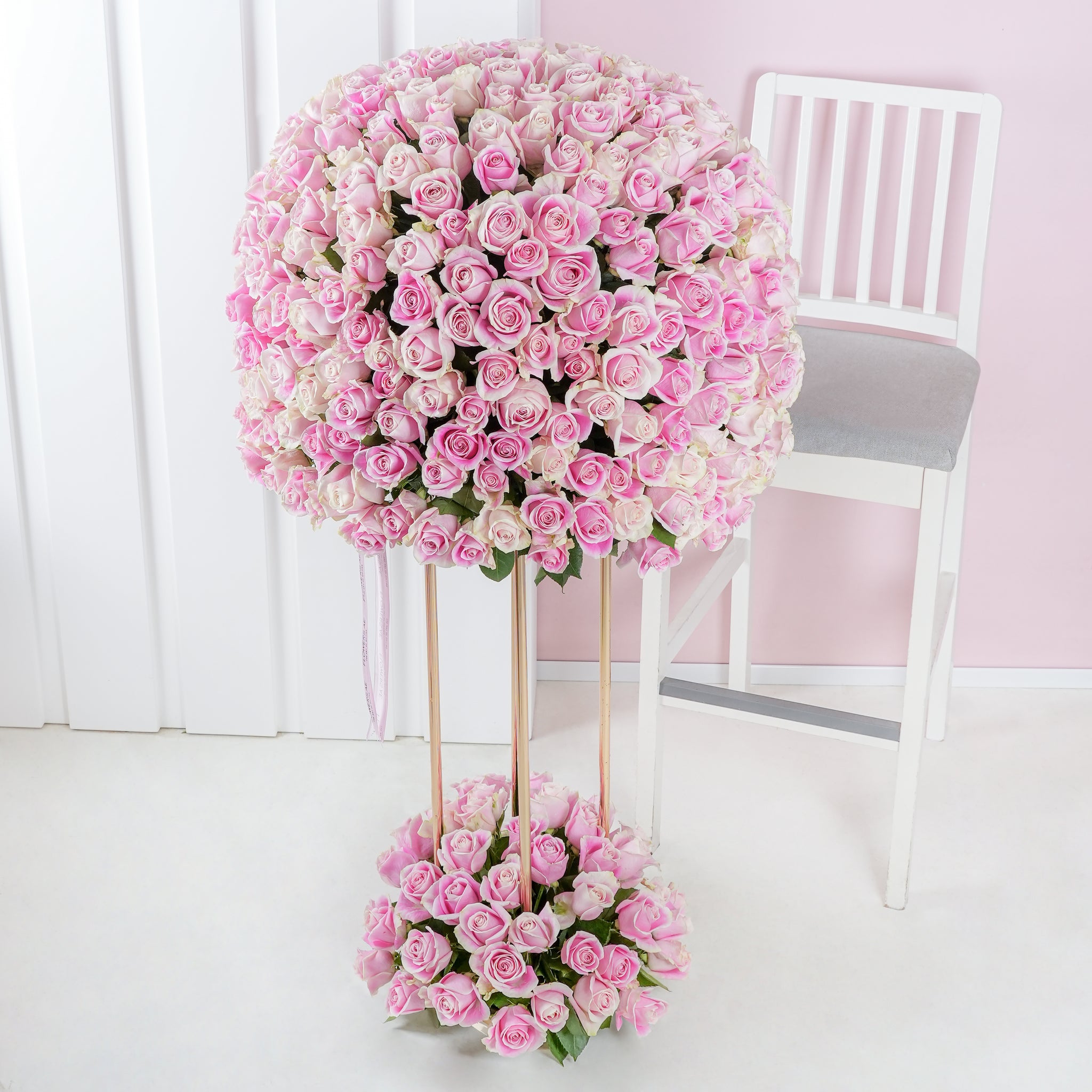 365 Pink Long Stem Roses Stand | Free Same-Day Delivery to all Emirates ...
