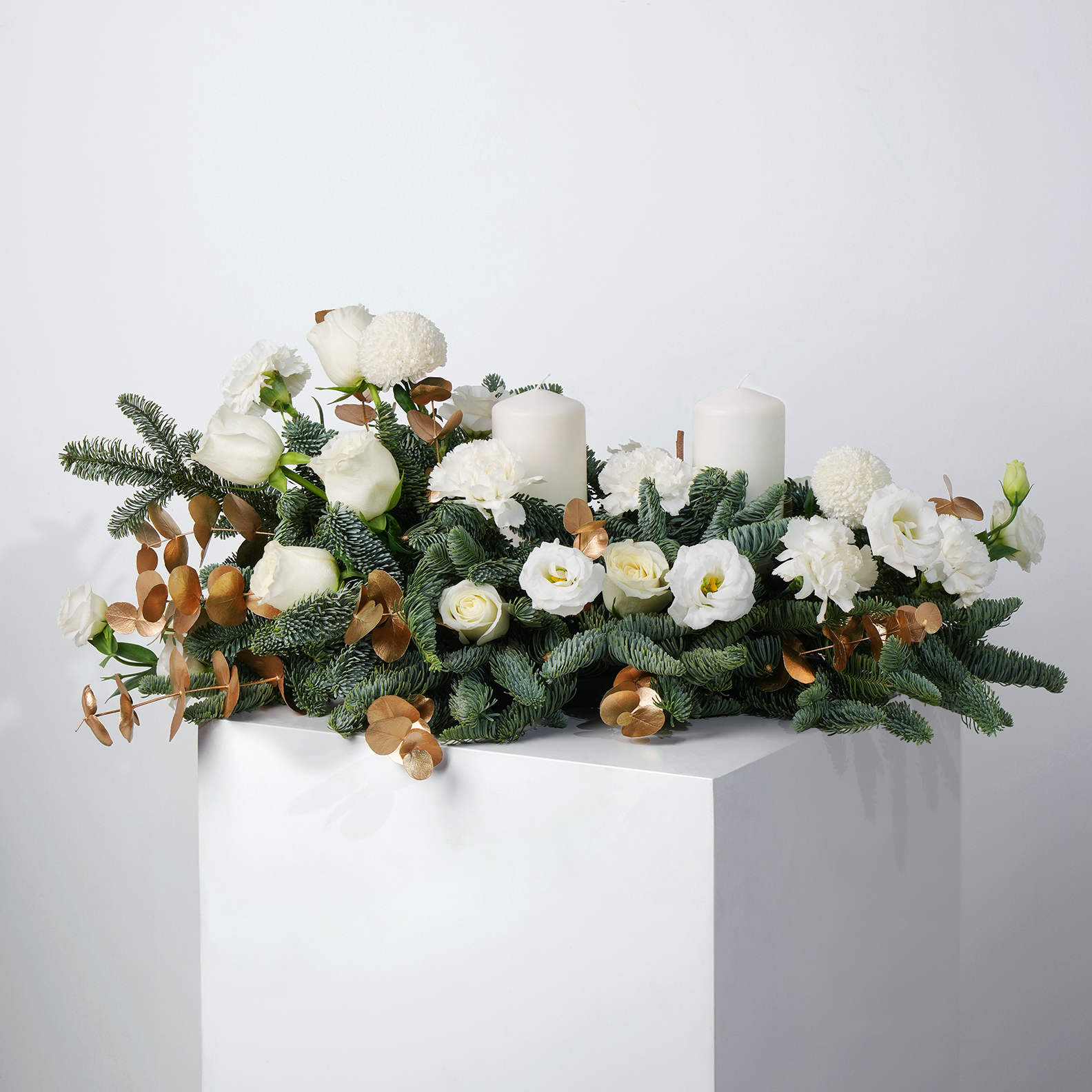 Festive Frost Centerpiece | Free Same-Day Delivery to all Emirates ...